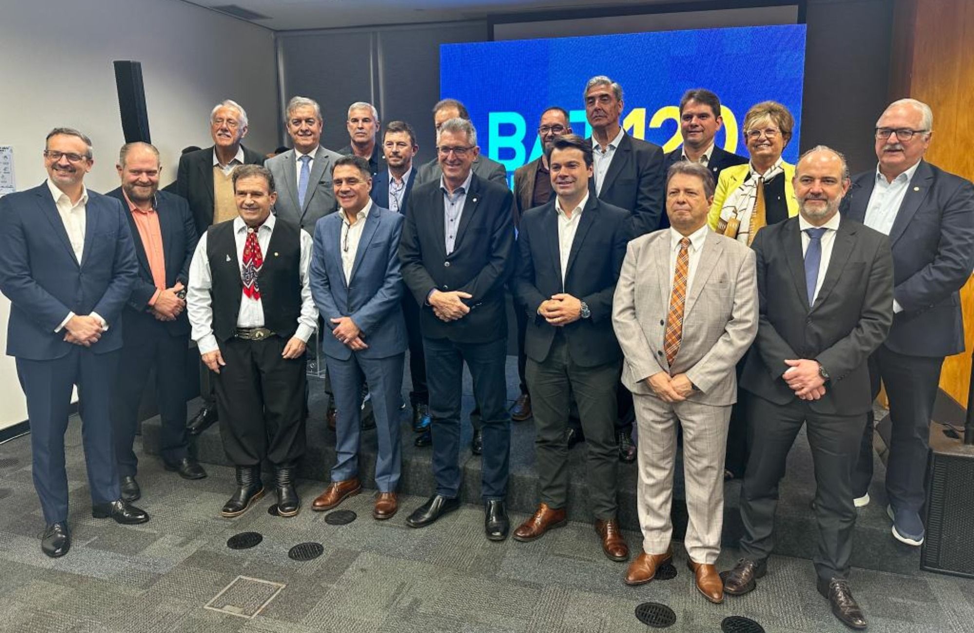 Prefeita Helena participa da comemoração de 120 anos da BAT Brasil ...